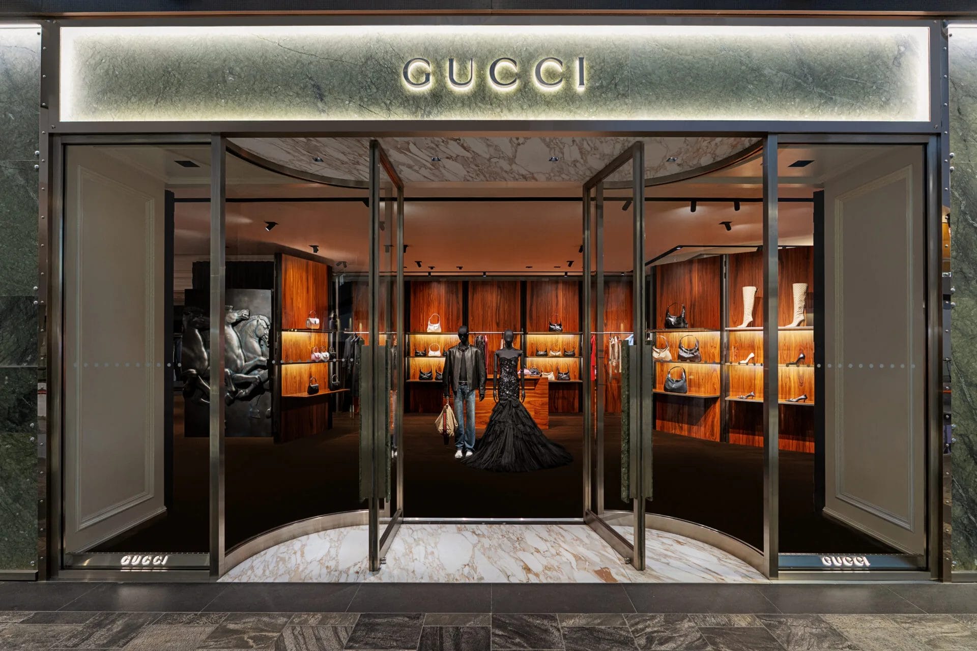 Gucci La Famiglia Menyapa Singapura Secara Eksklusif Di Marina Bay Sand ...